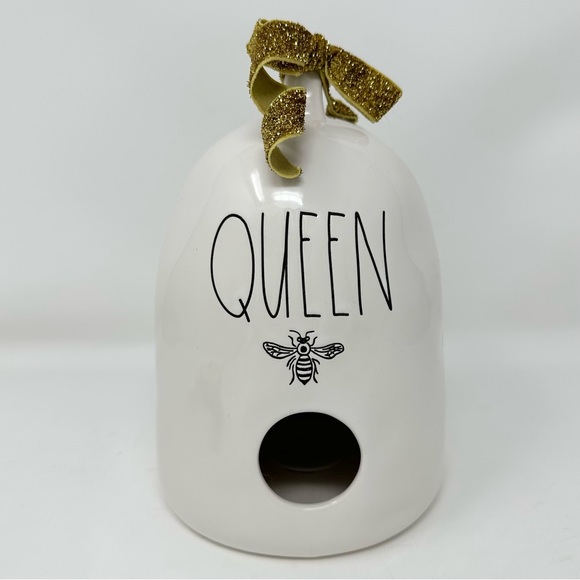 Rae Dunn | Accents | Rae Dunn Queen Bee Hive Birdhouse White Ceramic ...